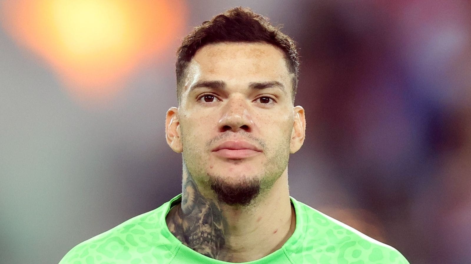 Éderson se despende do City após quase 10 anos: "Manchester é azul"