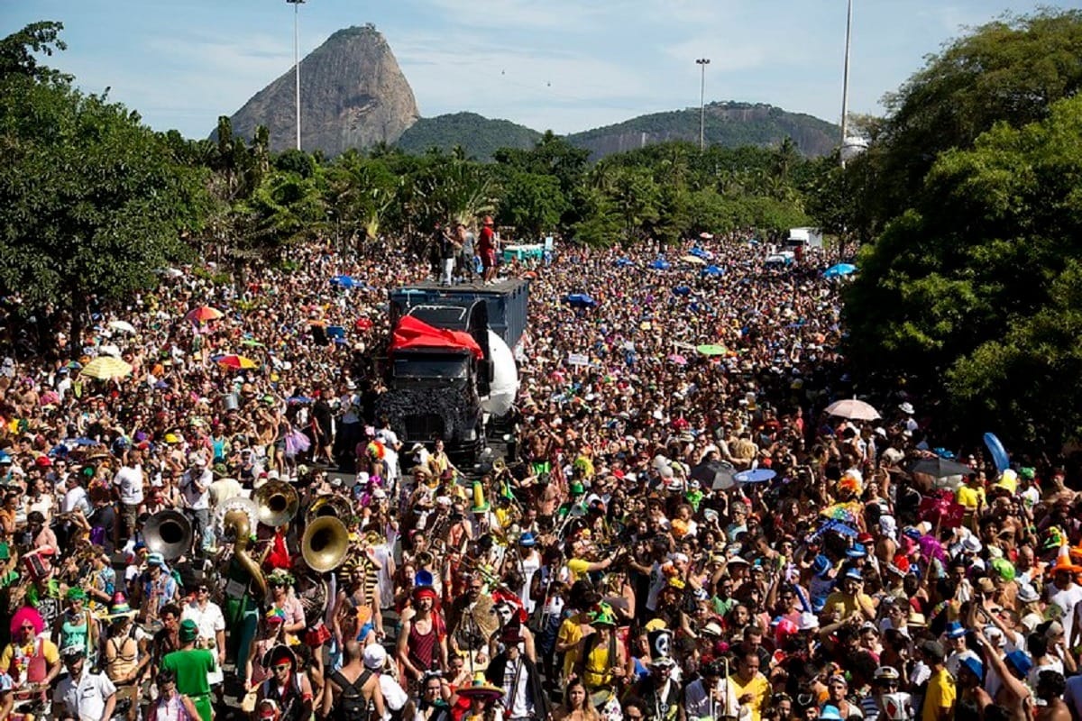 8 milhões de pessoas devem circular no Rio durante o Carnaval ...