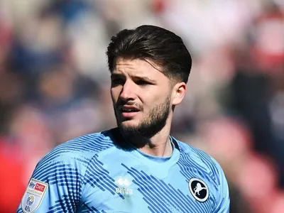 Morre Matija Sarkic, goleiro do Millwall e seleção de Montenegro, aos ...