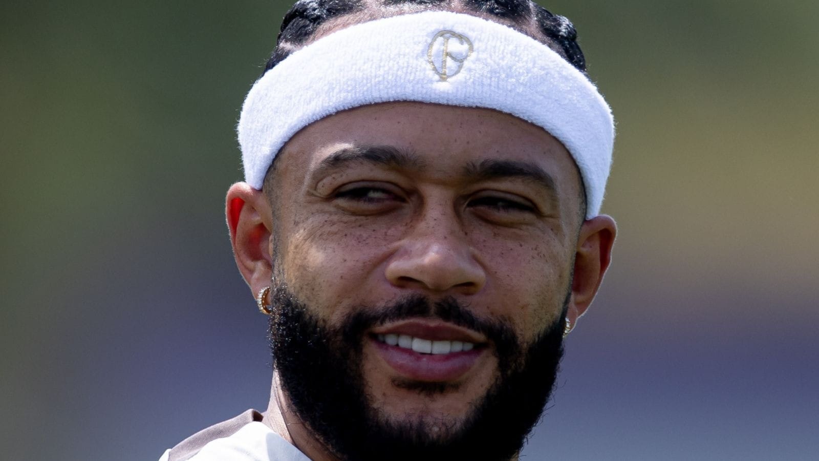 Depay vai sair do Corinthians? Entenda polêmica com Esportes da Sorte ...