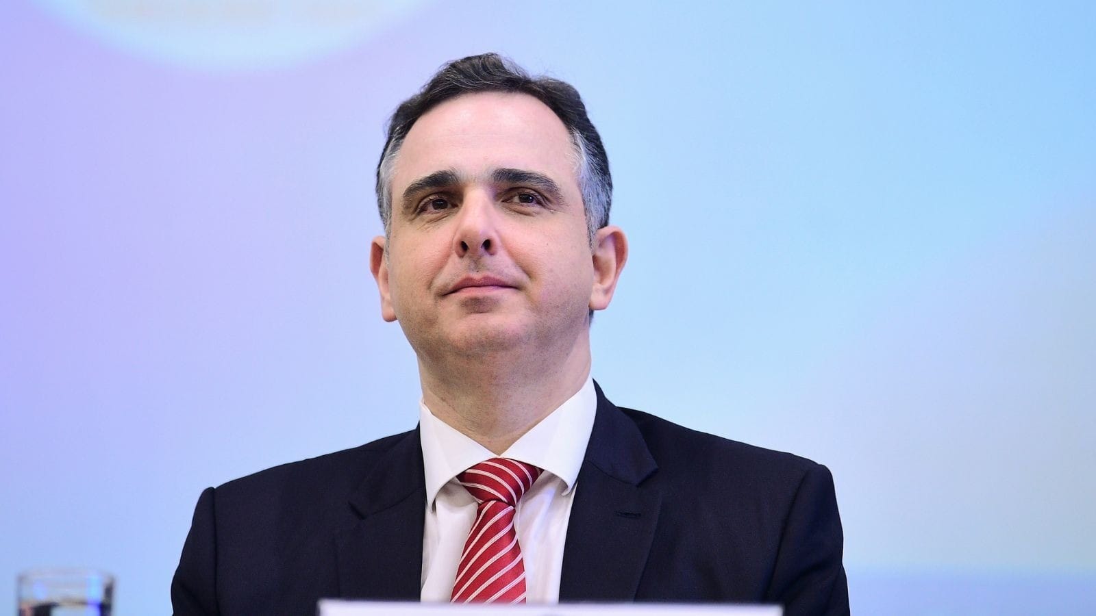 Rodrigo Pacheco deixa a presidência do Senado e revela desejo de ser ...