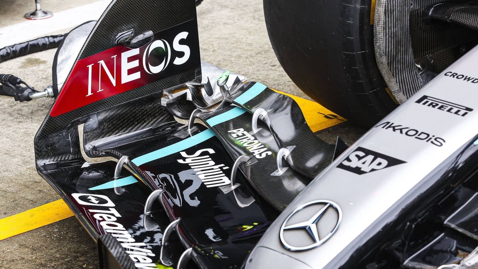 FIA anuncia regras mais rígidas contra o uso de asas flexíveis na ...