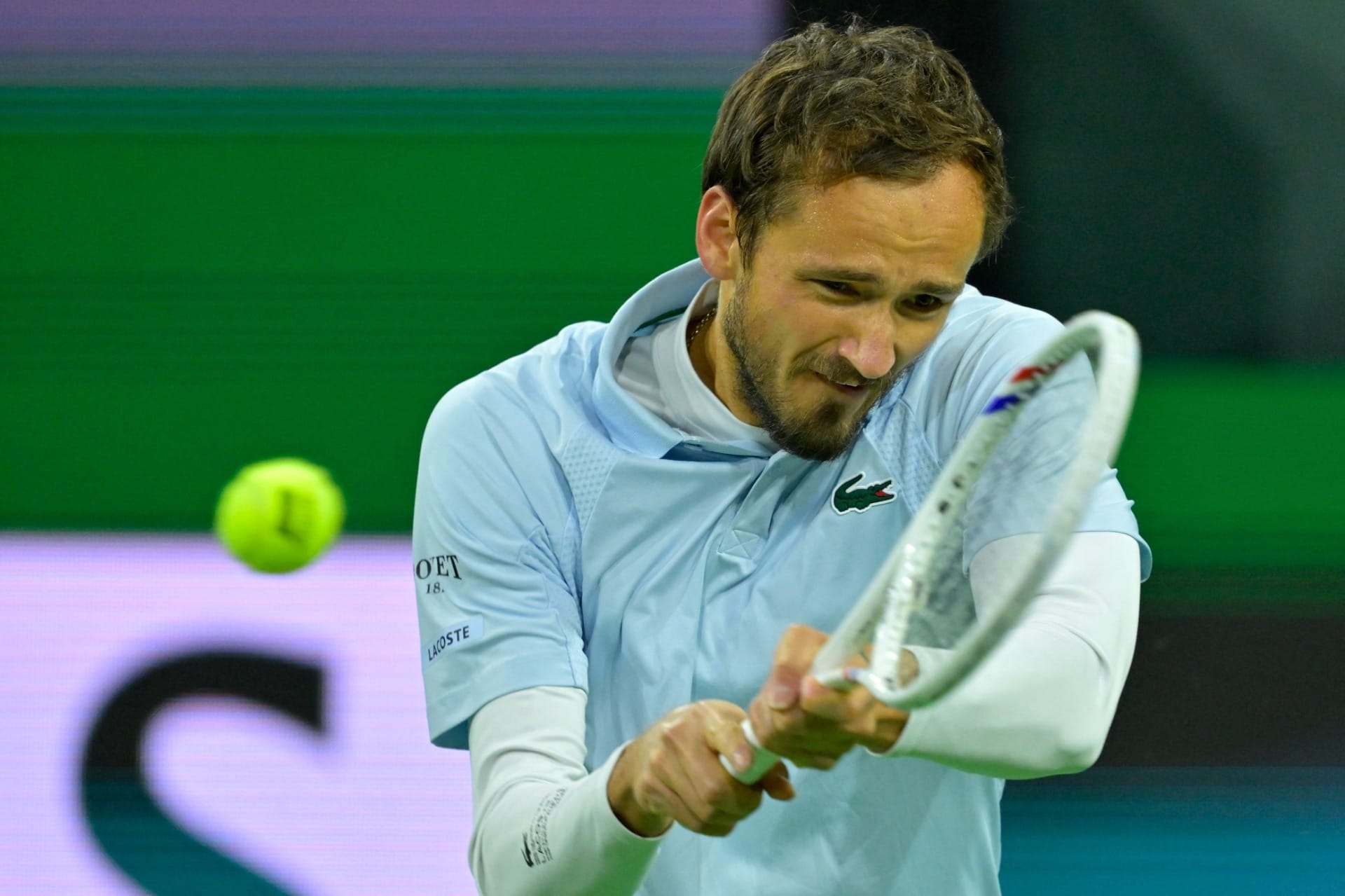 Medvedev e Tsitsipas vão às oitavas em Indian Wells