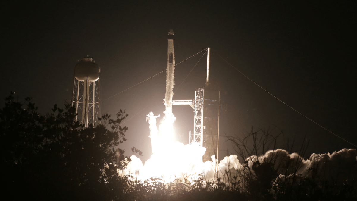 SpaceX fixa preço de US$ 135 por ação no maior IPO da história