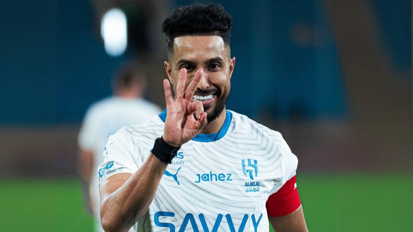Al Hilal goleia o Al Raed e encosta no líder Al Ittihad; veja os gols