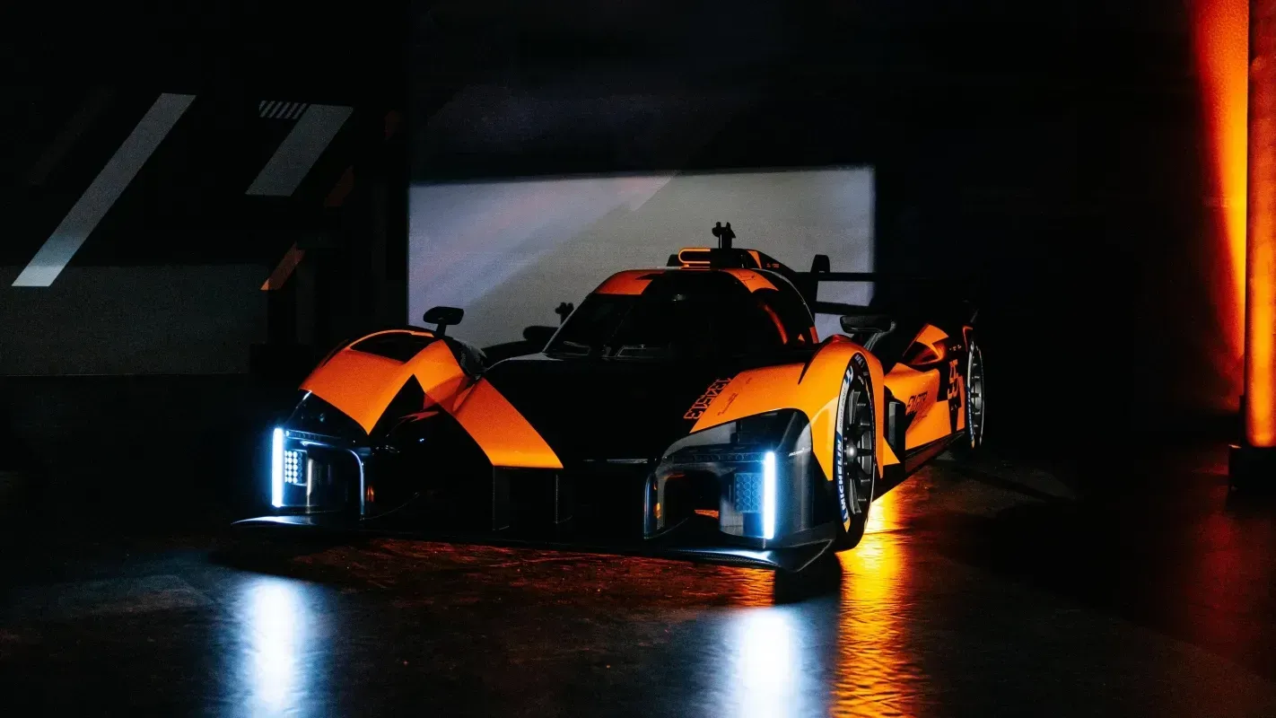 McLaren apresenta carro para a temporada de 2027 do WEC | Campeonato ...