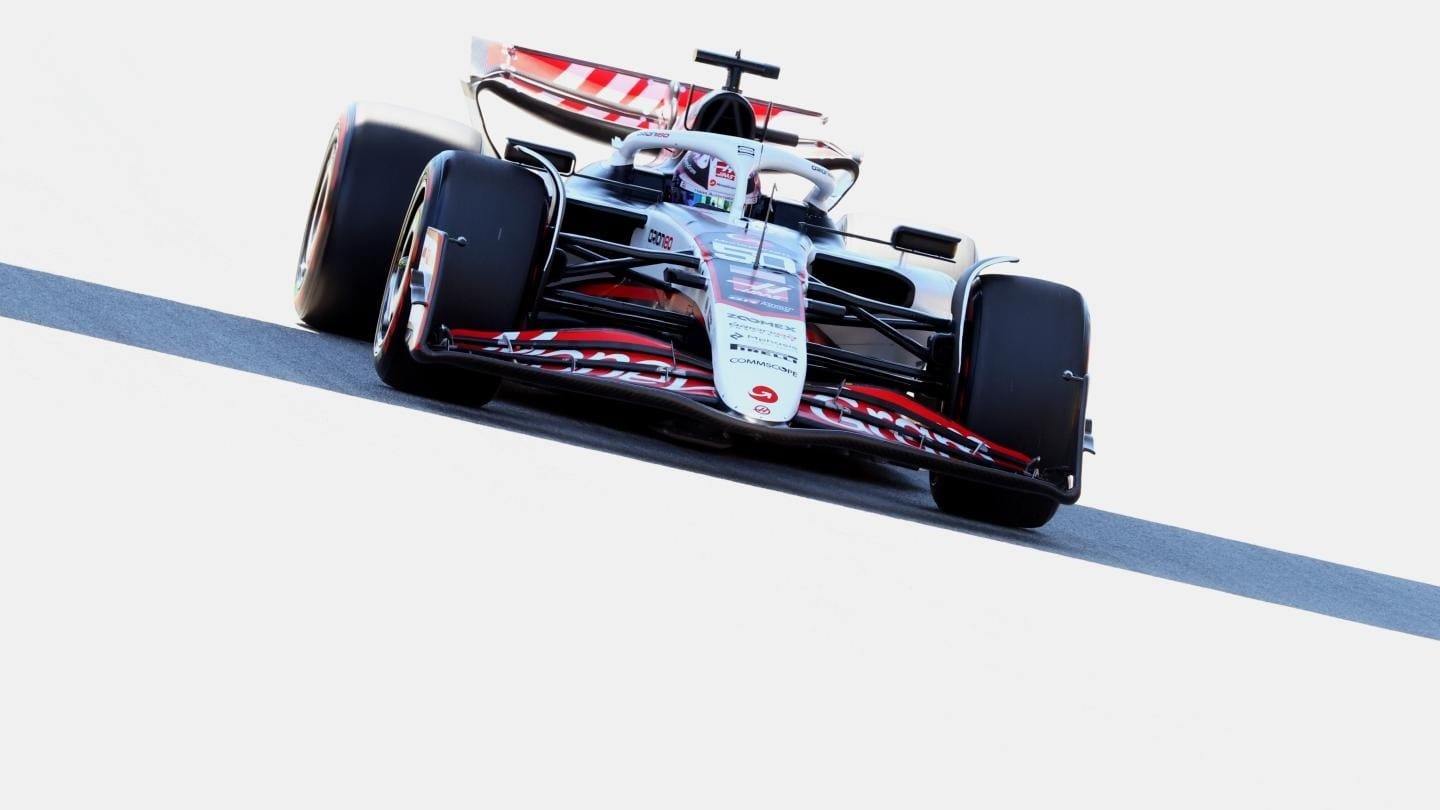 Hirakawa e Tsuboi, da Toyota, vão acelerar carro de F1 da Haas no Japão