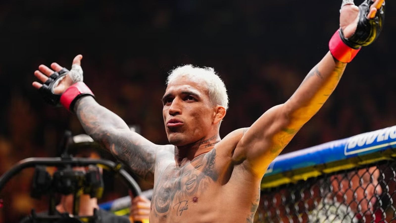 Charles do Bronx enfrenta Rafael Fiziev na luta principal do UFC Rio em ...