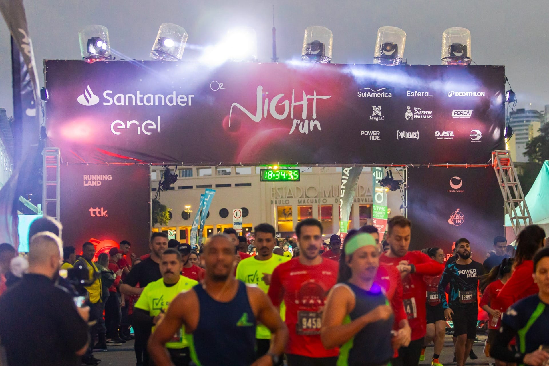 Jockey Club do Rio recebe segunda etapa da Santander Night Run em 2025