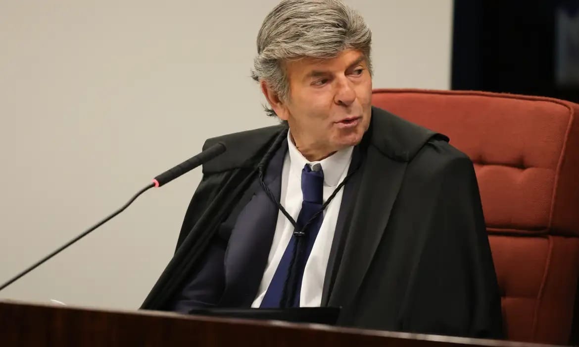 Fux defende imparcialidade judicial e questiona competência do STF em ...