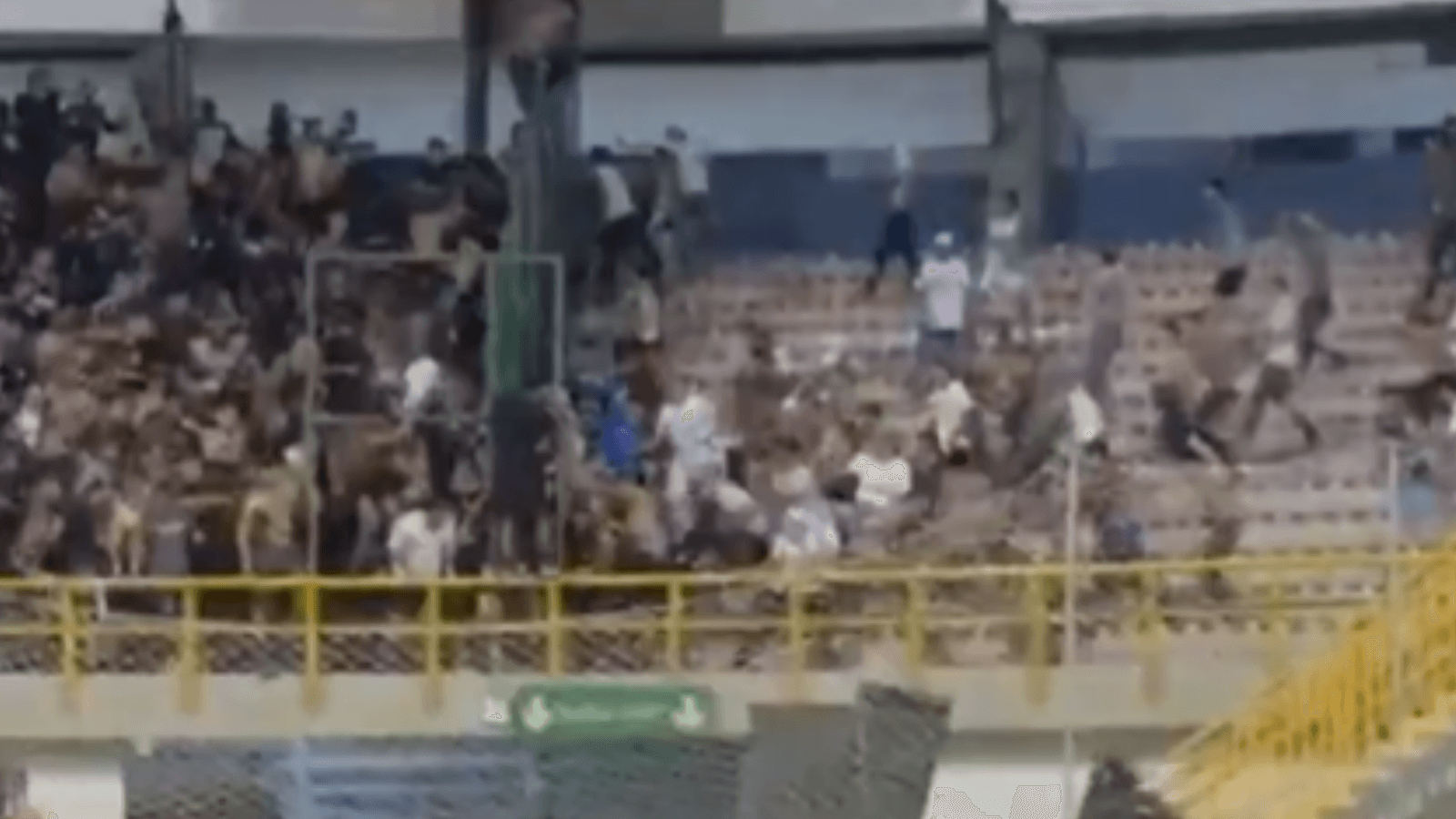 Torcida do Ceará e Fortaleza brigam em jogo de futsal válido pelo ...