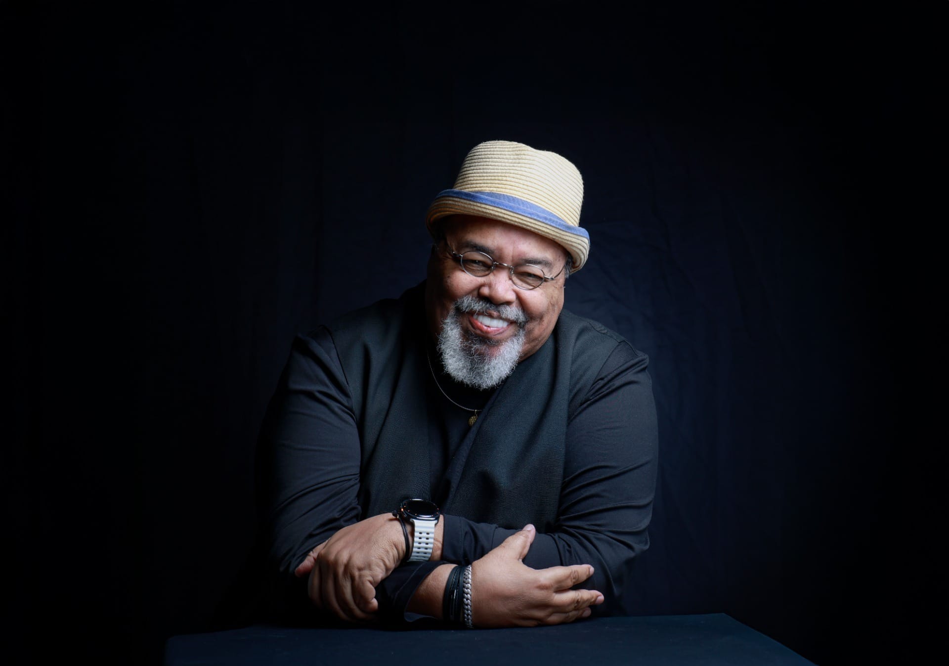 Jorge Aragão celebra 50 anos de carreira com show gratuito em Curitiba