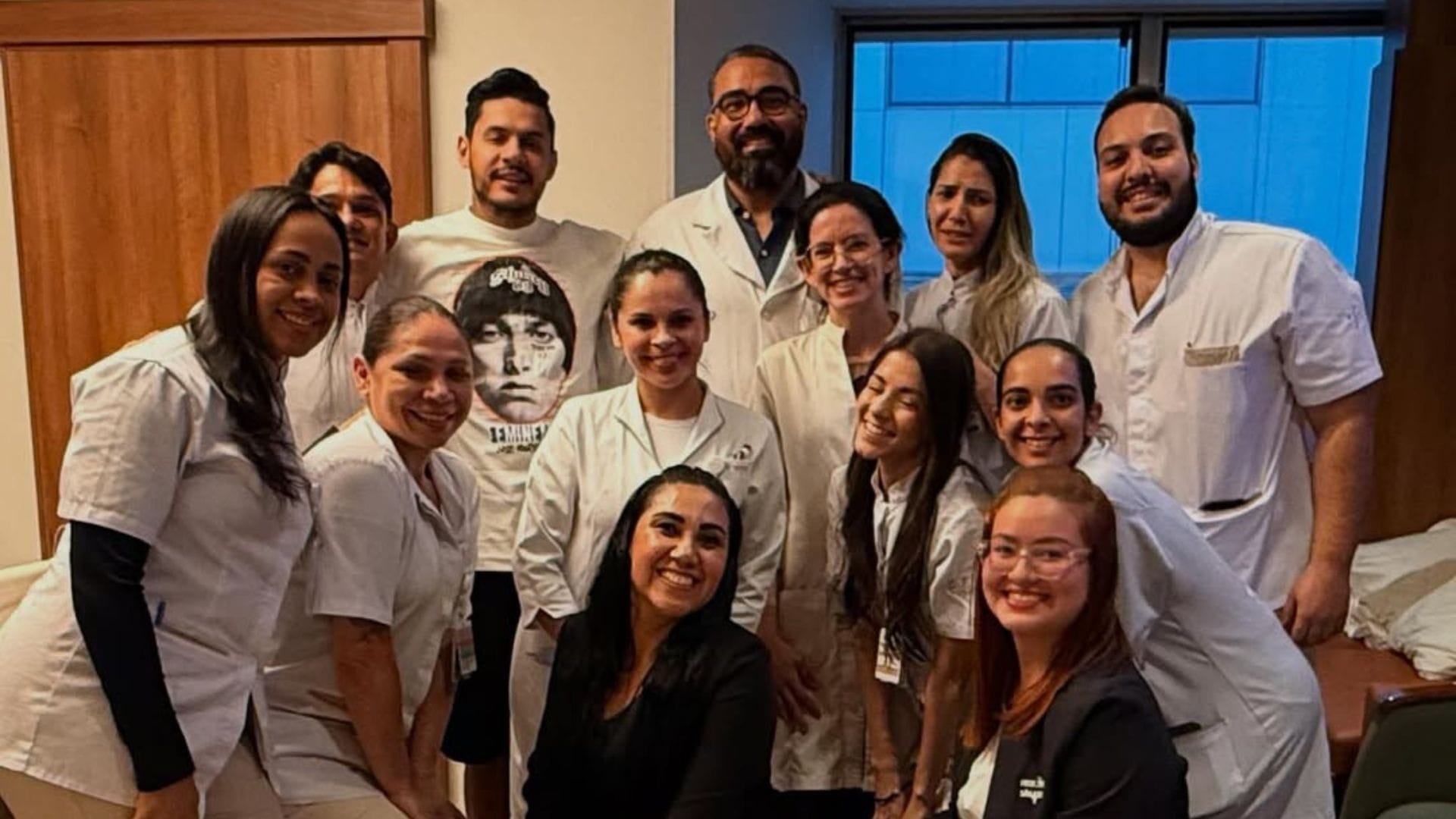 Hungria se pronuncia após receber alta do hospital: 'Dia de vitória'