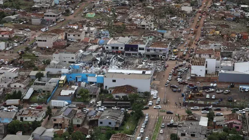 Defesa Civil aponta destruição de 90% de Rio Bonito do Iguaçu após ...