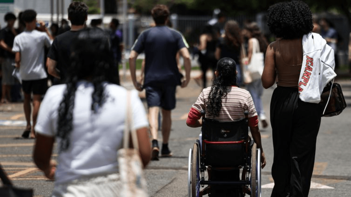 Inep divulga provas e gabarito do segundo dia Enem 2025; baixe e ...