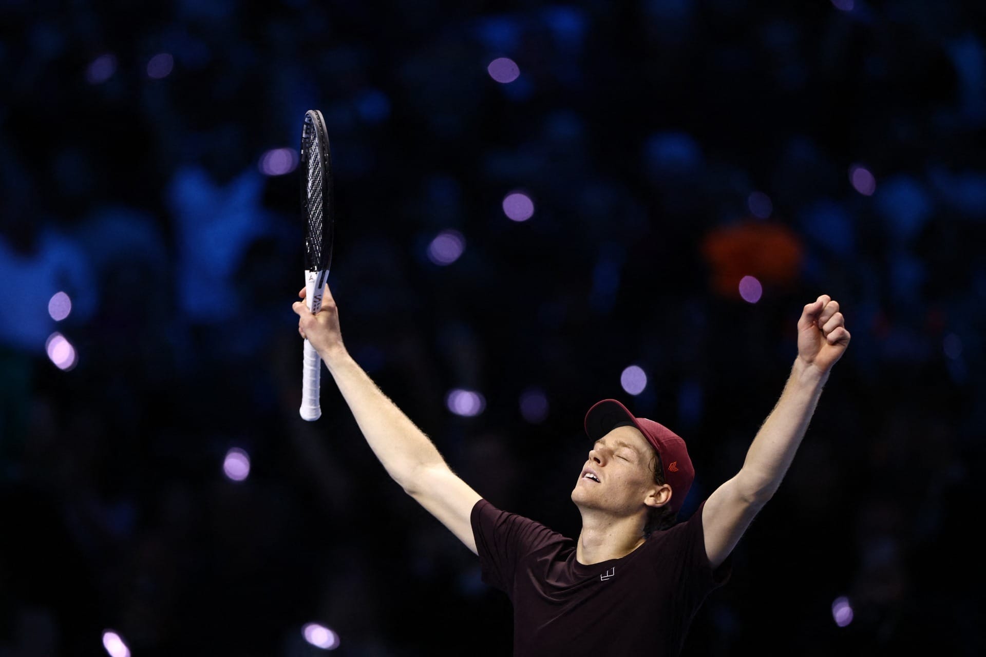 Sinner supera Alcaraz em Turim e é bicampeão do ATP Finals