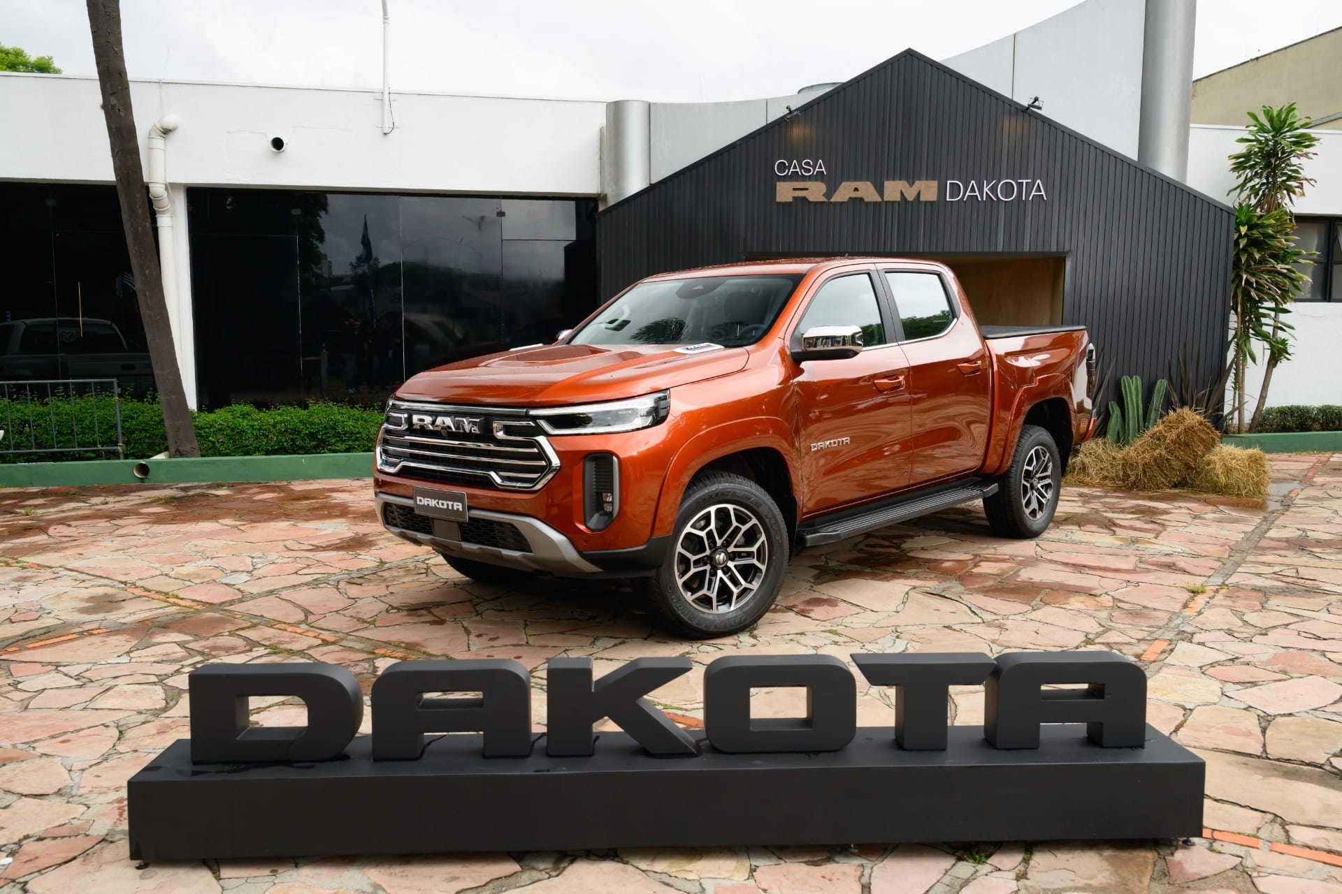 Nova Ram Dakota 2026 estreia no Salão e mira Toyota Hilux e Ford Ranger ...