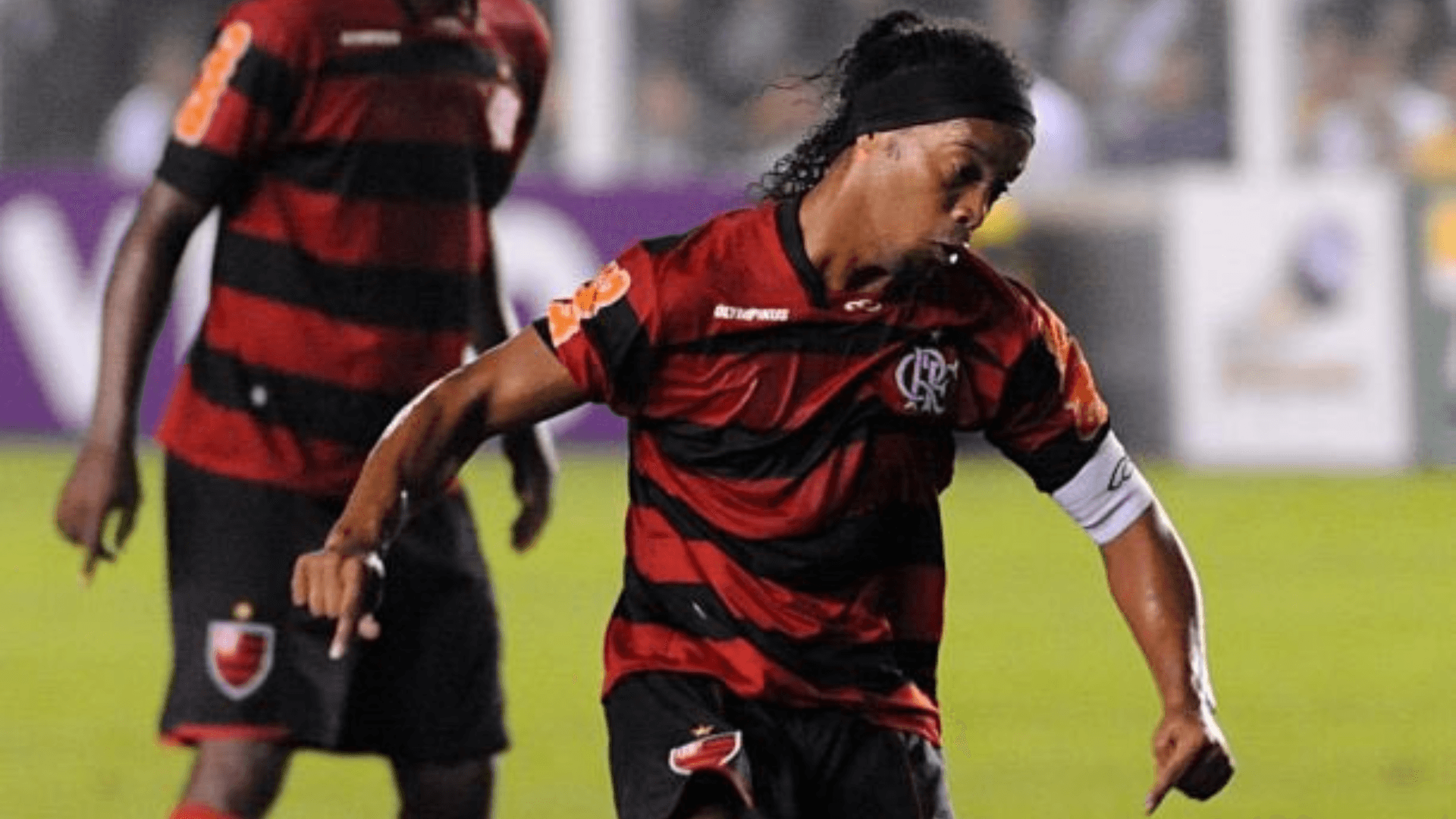 Ronaldinho Gaúcho e Paquetá postam mensagem em apoio ao Flamengo