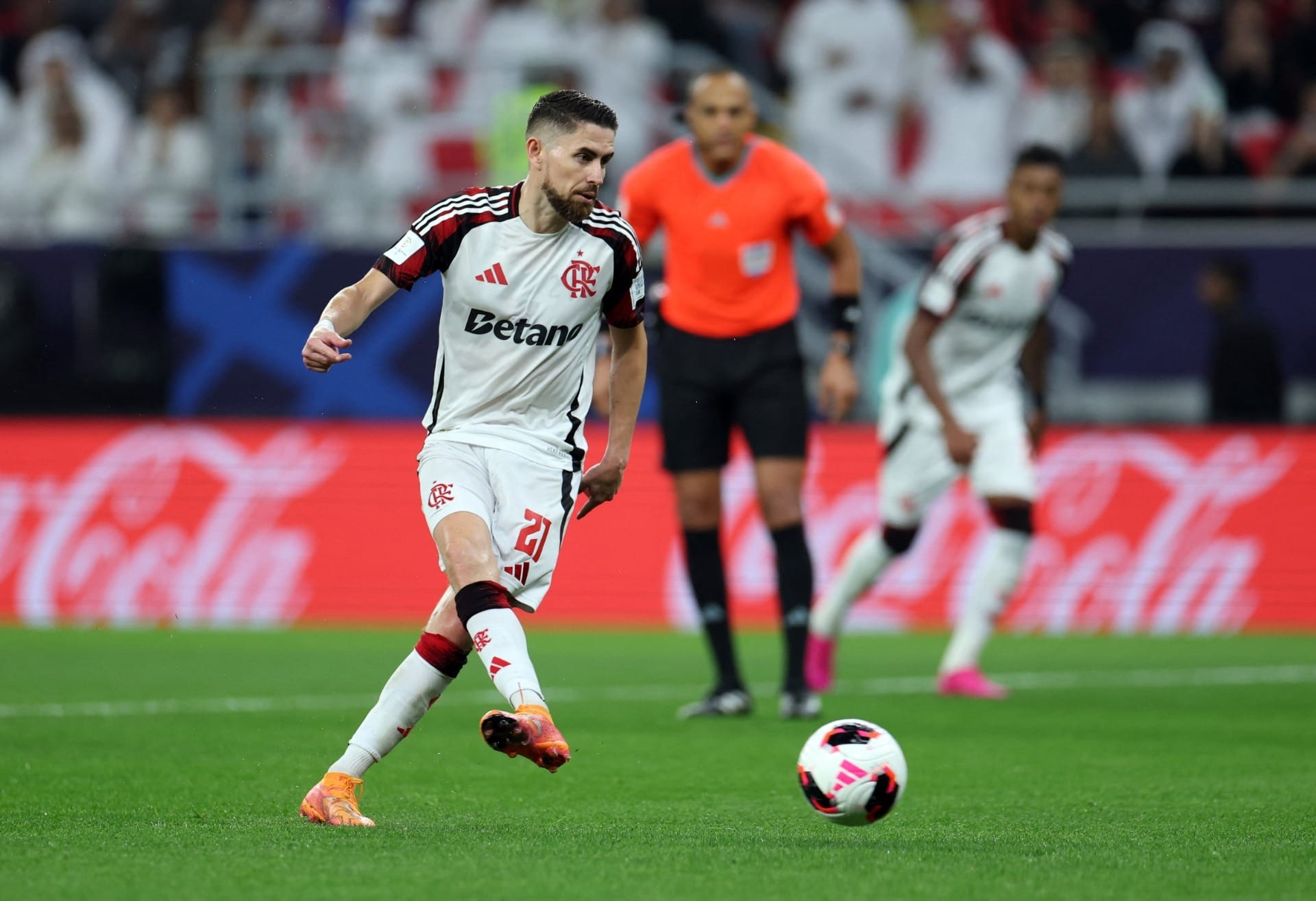 Jornal francês diz que PSG superou um Flamengo "limitado"; veja repercussão