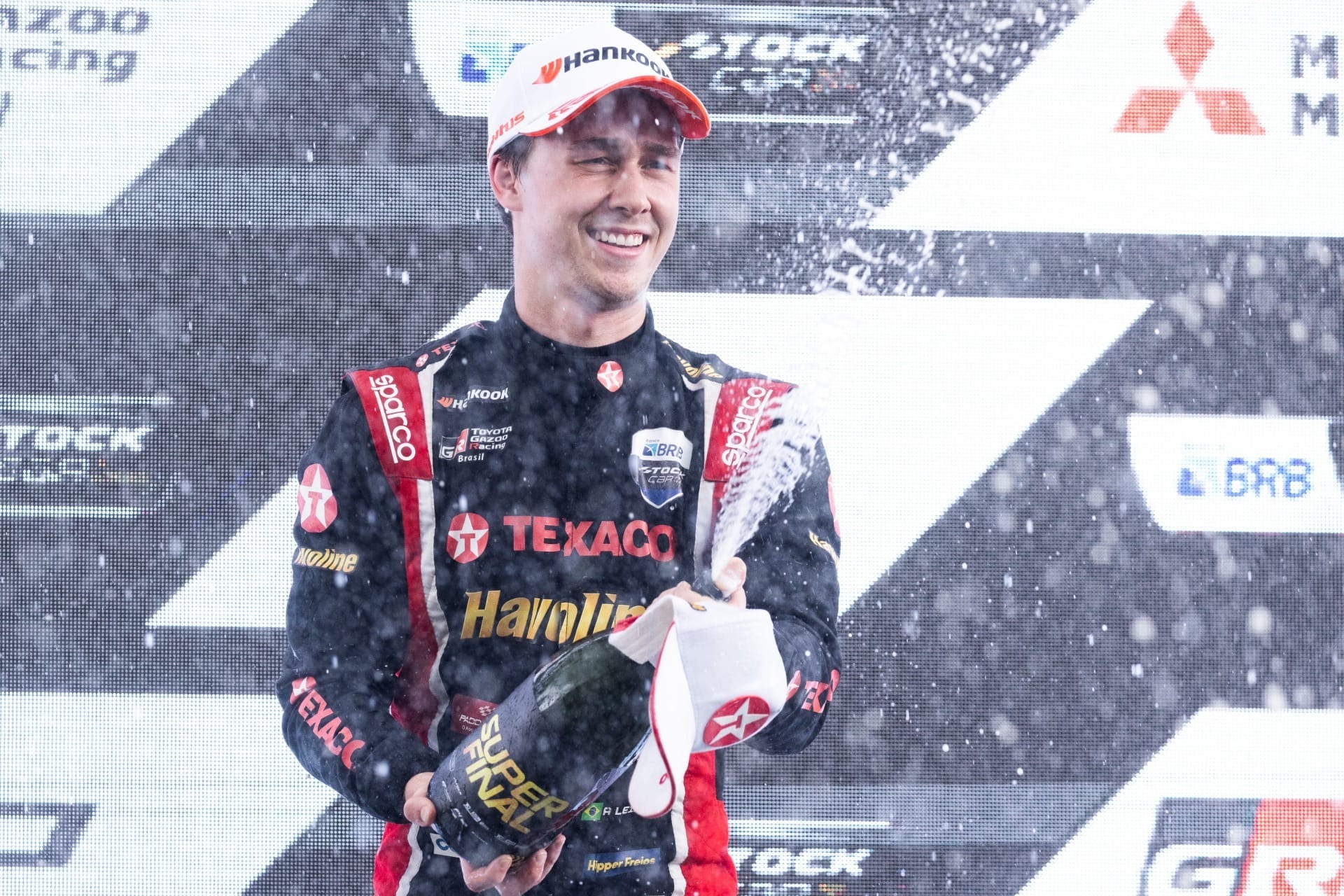 Arthur Leist celebra triunfo em Interlagos e exalta temporada da Stock Car