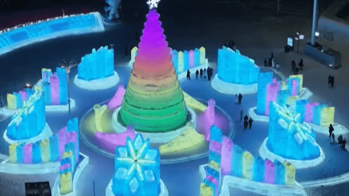 China inaugura maior parque de gelo do mundo
