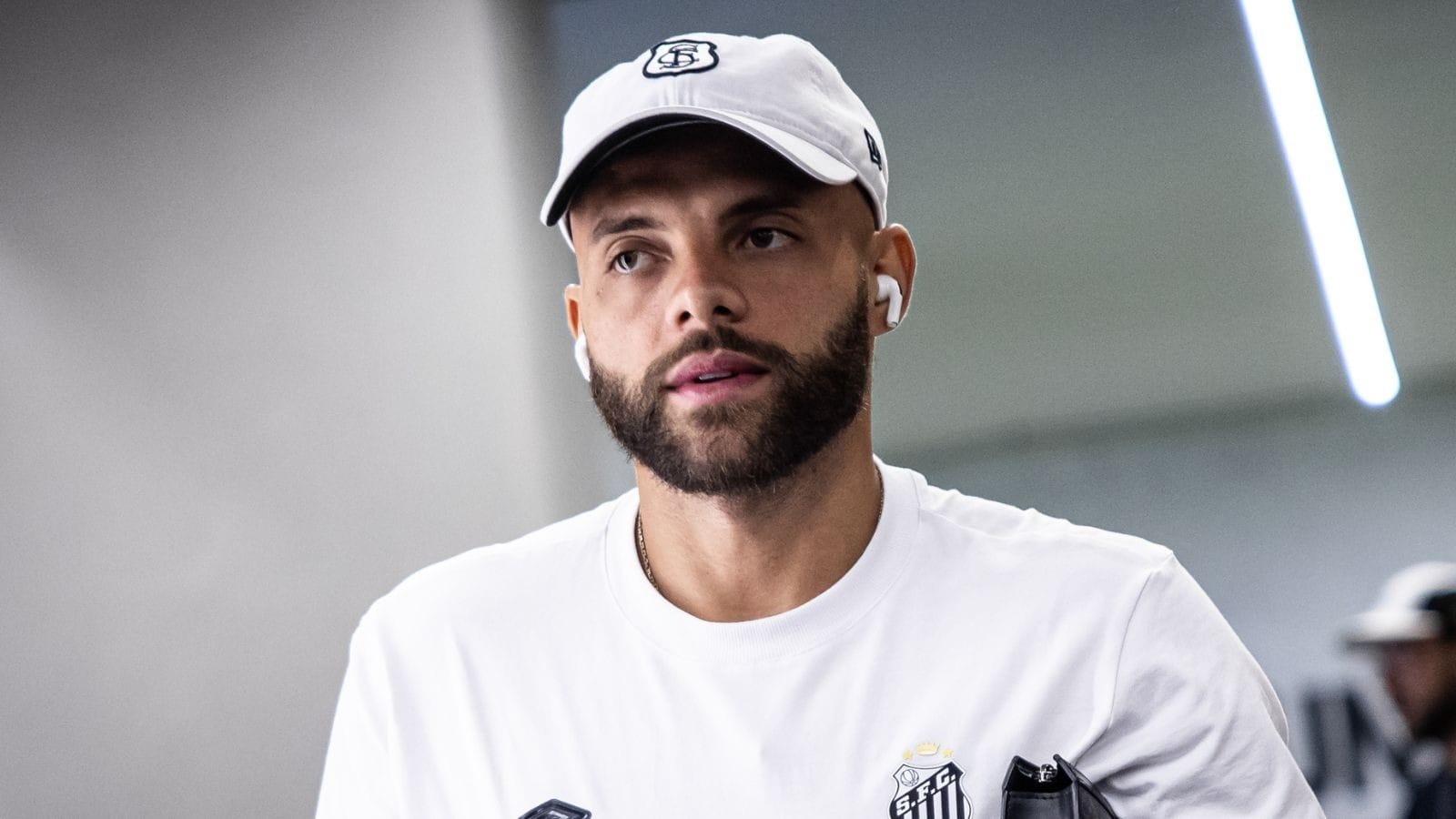 Santos fecha venda de Guilherme para clube dos EUA; veja valores