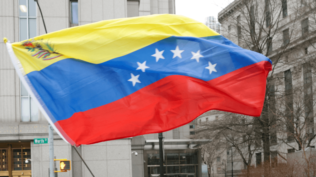 PIB da Venezuela: do auge histórico ao colapso de 80% em uma década