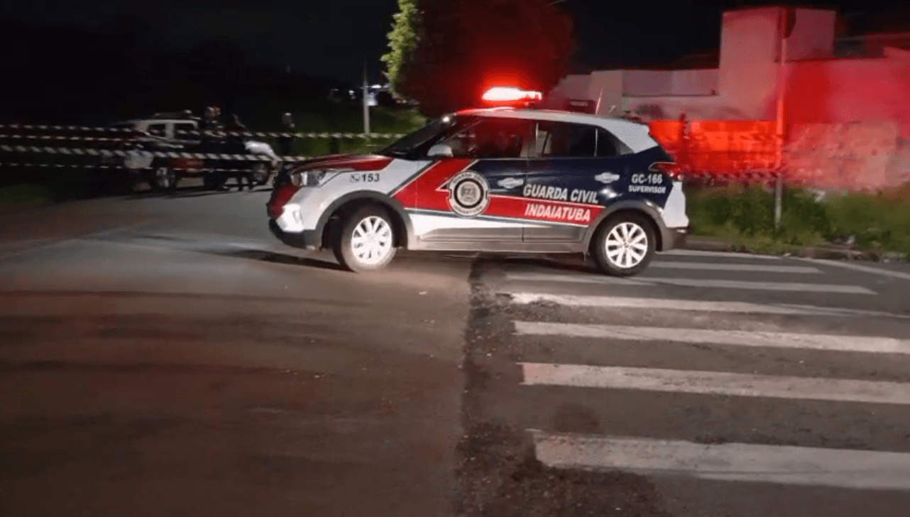 Homem é morto com tiros e autor foge do local em Indaiatuba