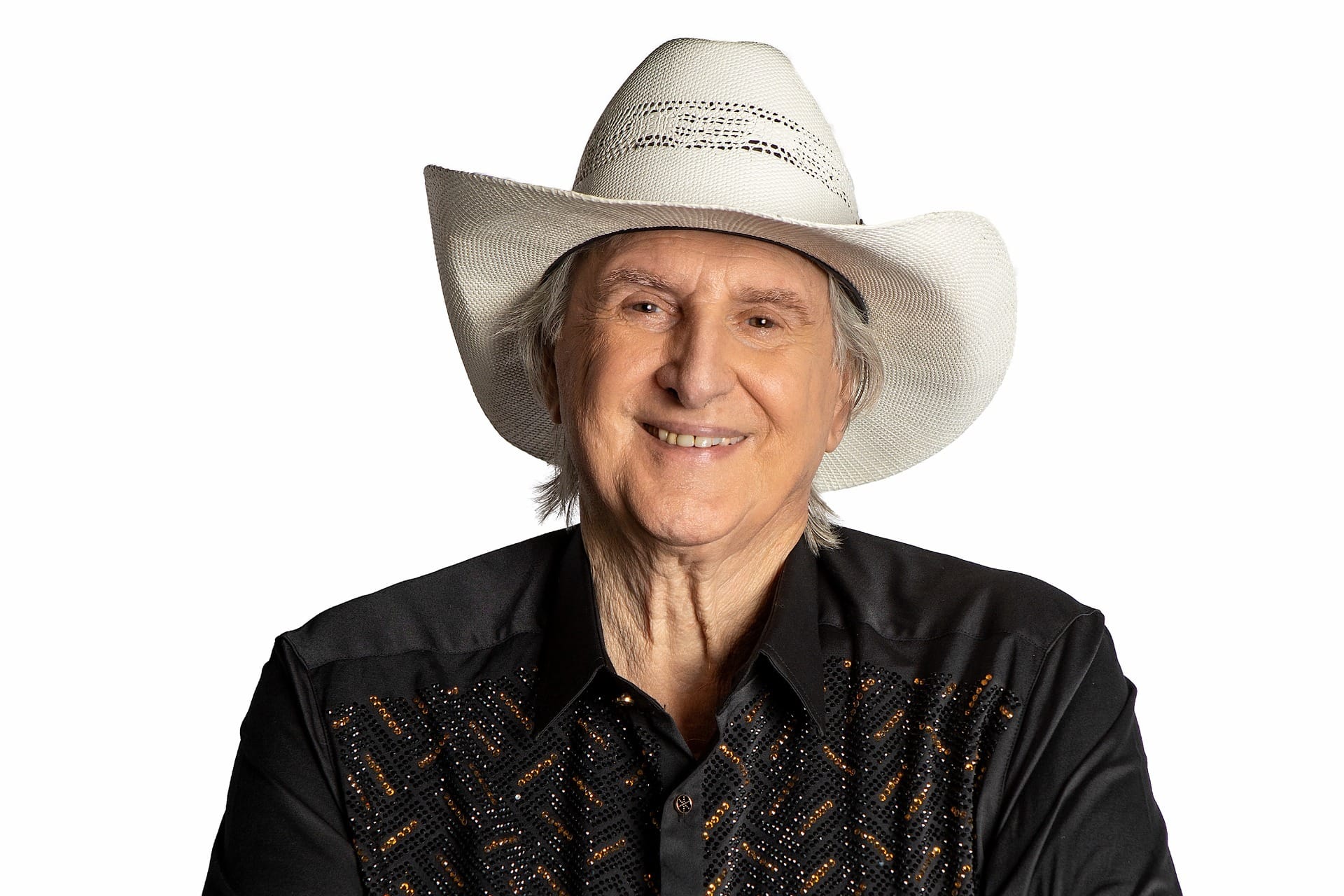 Sérgio Reis celebra 67 anos de carreira no Teatro Guaíra