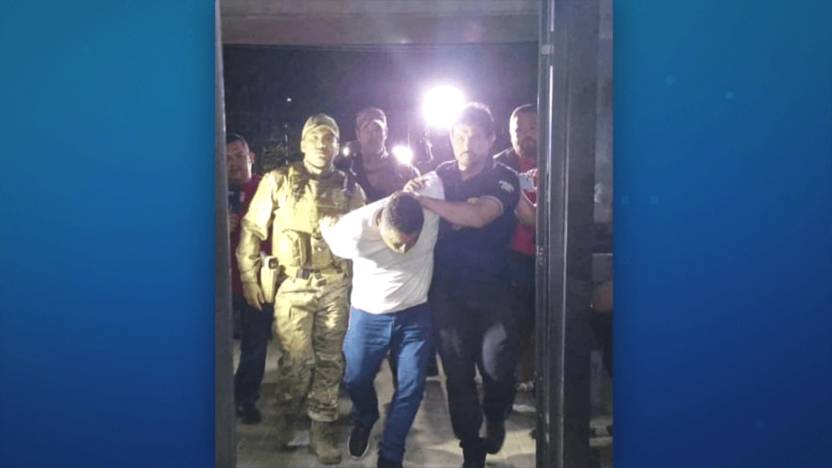Chefe do Comando Vermelho, "Quinzinho" é preso ao tentar fugir do Brasil