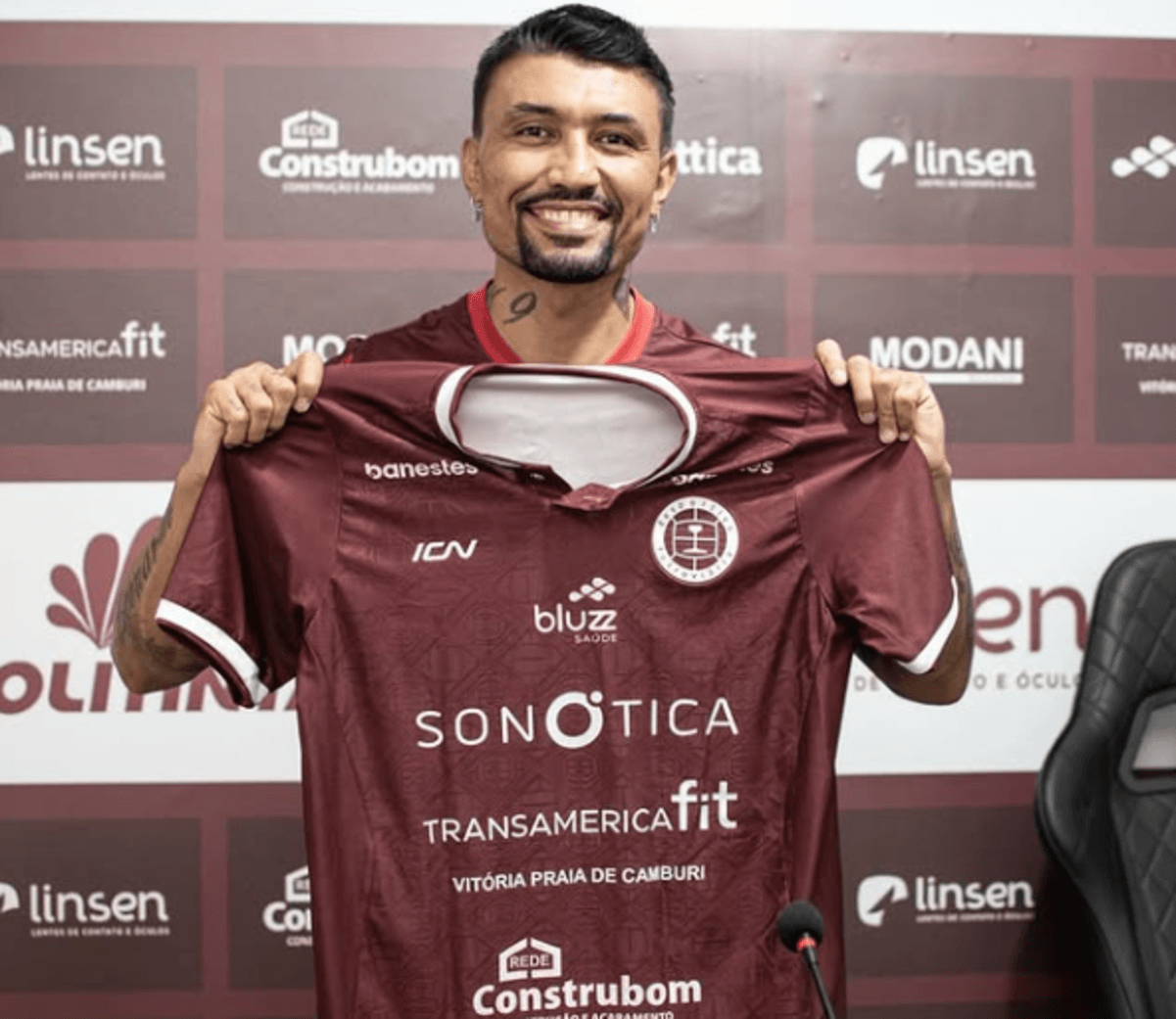 Kieza, ex-São Paulo, volta ao time em que foi revelado