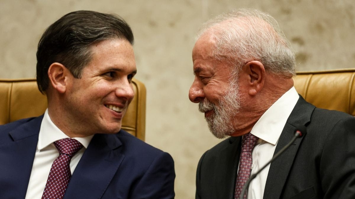 Lula deve se reunir com Hugo Motta para discutir fim da escala 6x1