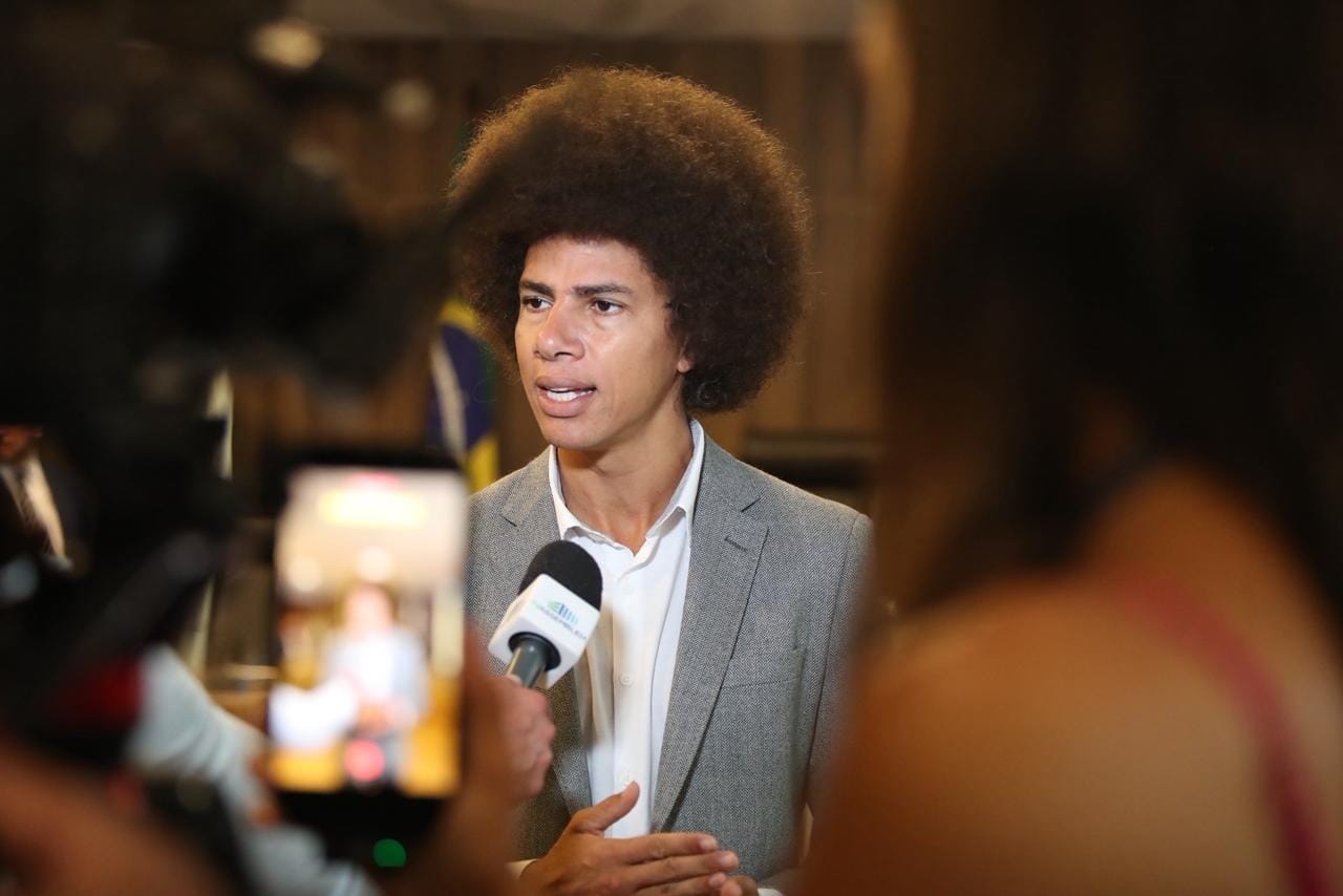 TJ-PR barra, por ora, processo que pode cassar Renato Freitas