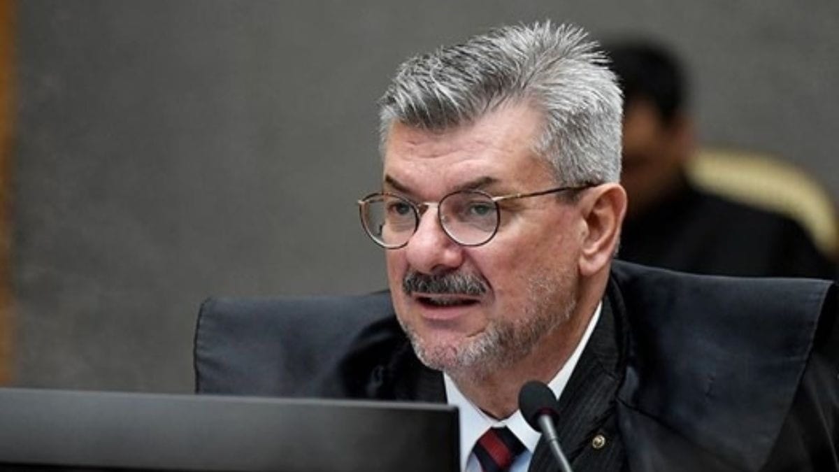 Ex-recepcionista faz denúncia contra Marco Buzzi; magistrado é afastado