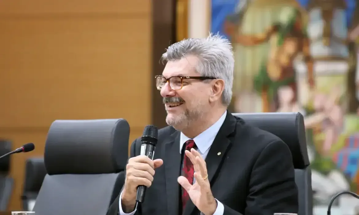 Marco Buzzi é pressionado a pedir aposentadoria de forma voluntária no STJ