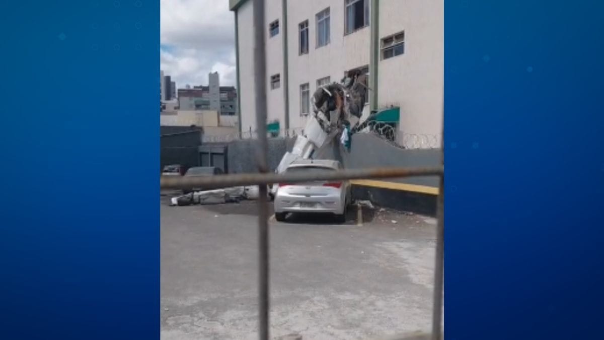 Avião que caiu em BH não tinha autorização para táxi aéreo, diz Anac