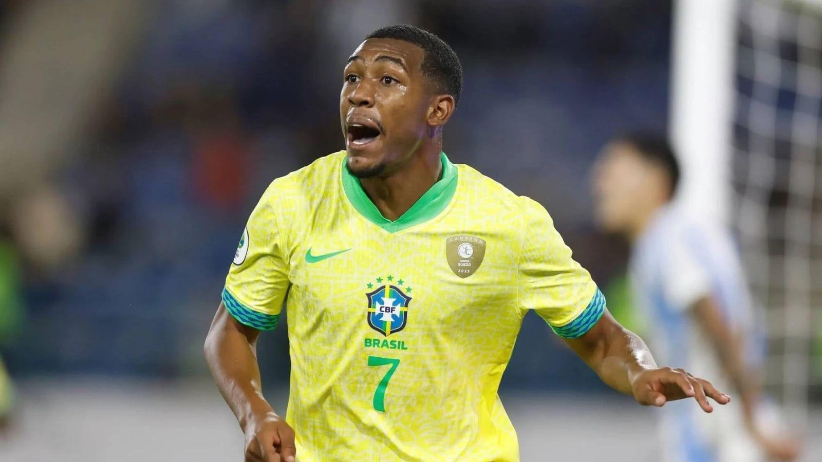 Rayan celebra convocação para a Copa: "Honra indescritível"