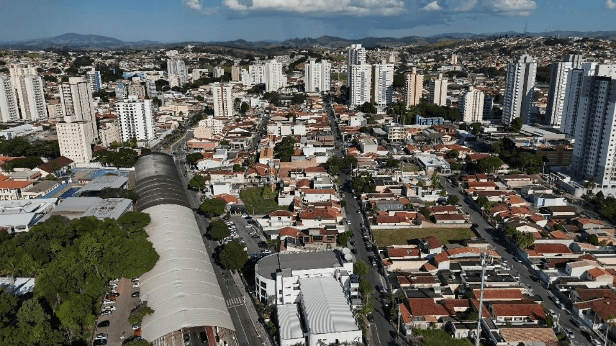 Chuva adia início de obras na Avenida do Povo em Taubaté